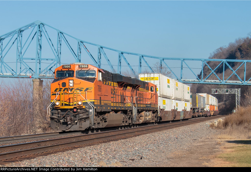 BNSF 7806 East